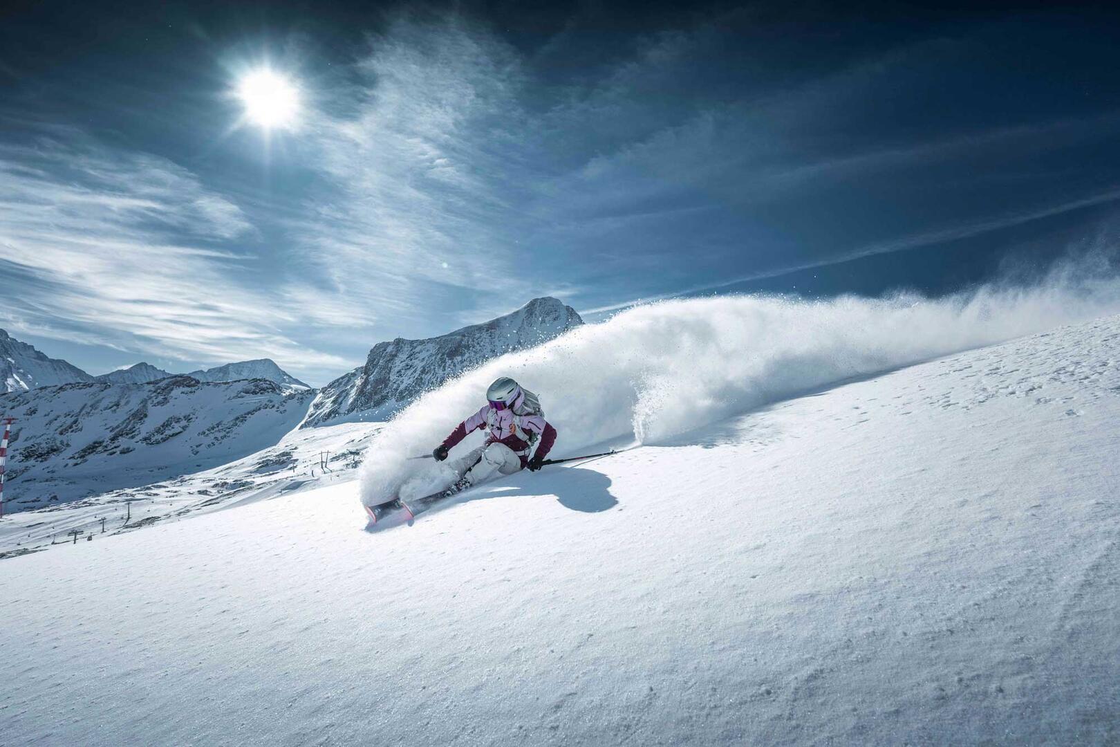 Freeriding at the Kitzsteinhorn Glacier in Kaprun, Austria - Kitzsteinhorn