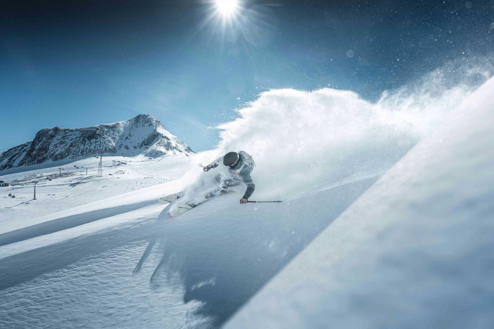 Freeriding at the Kitzsteinhorn Glacier in Kaprun, Austria - Kitzsteinhorn